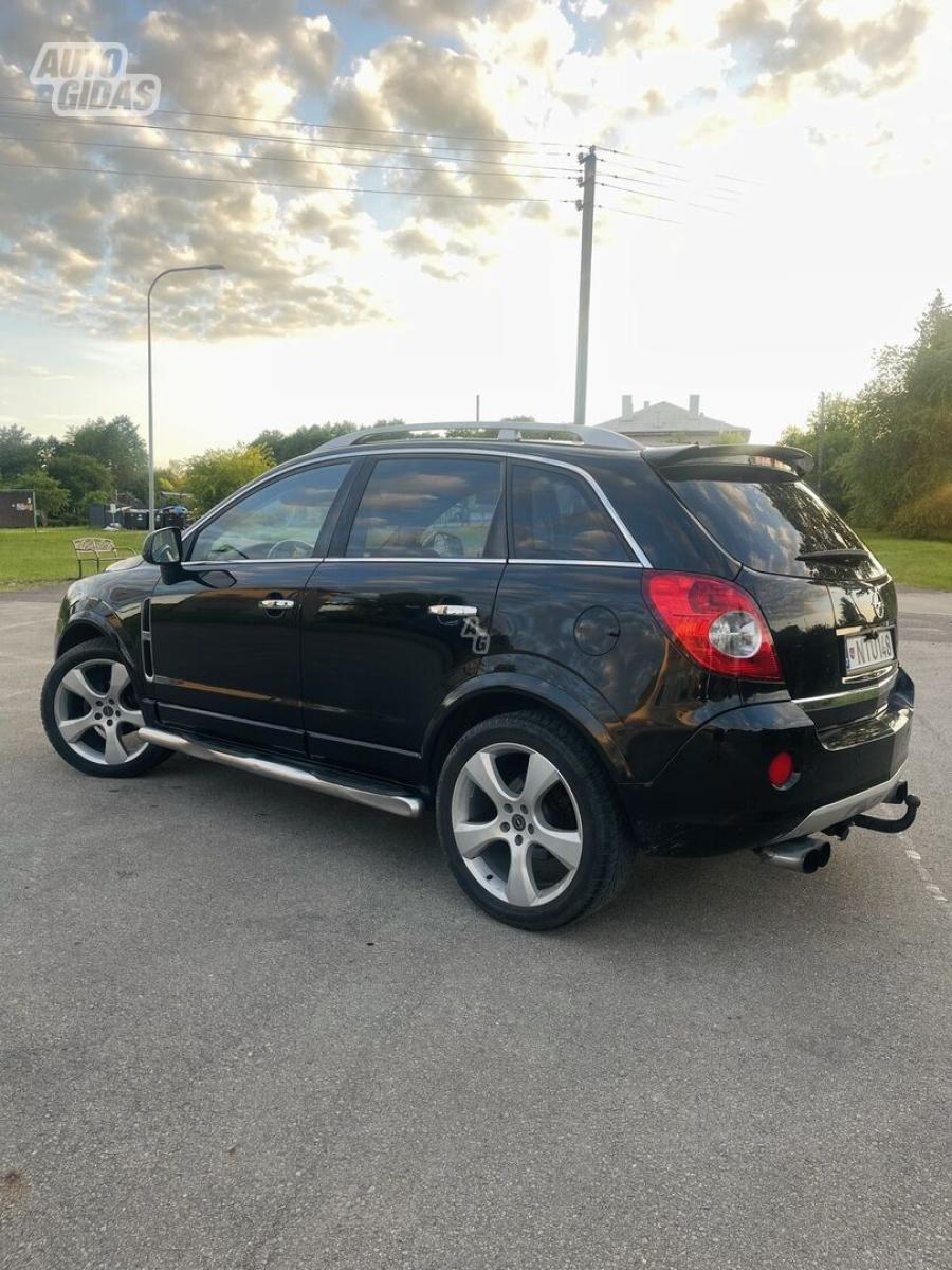 Black Opel Antara 2007 in Vilnius, with an engine capacity of 2.00 L and mileage of 213 thousand km for 4150 €, photo 8 on AUTOMOTO.COM.LV