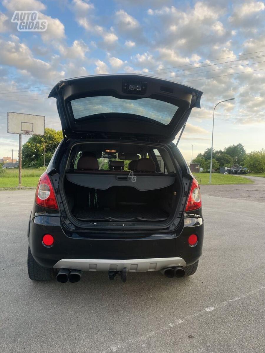 Black Opel Antara 2007 in Vilnius, with an engine capacity of 2.00 L and mileage of 213 thousand km for 4150 €, photo 10 on AUTOMOTO.COM.LV
