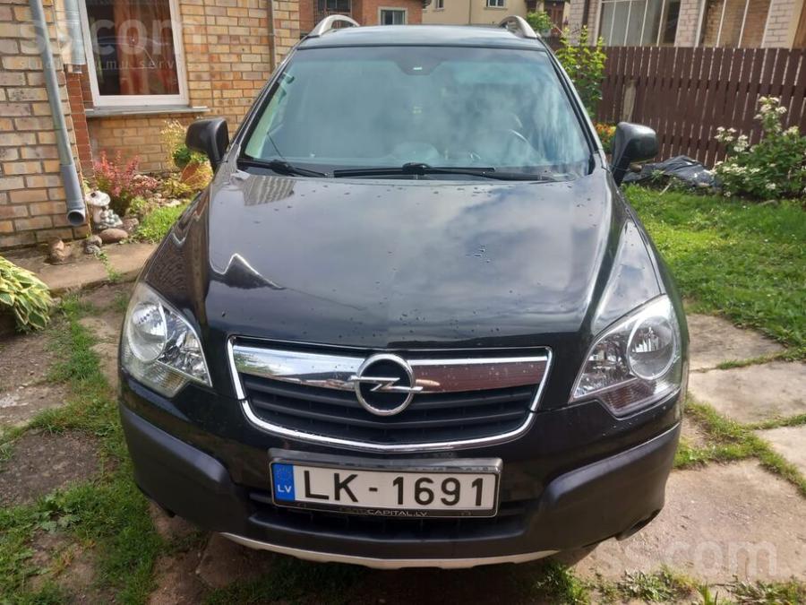 Black Opel Antara 2007 in Kuldiga, with an engine capacity of 1.90 L and mileage of 240 thousand km for 1700 €, photo 3 on AUTOMOTO.COM.LV