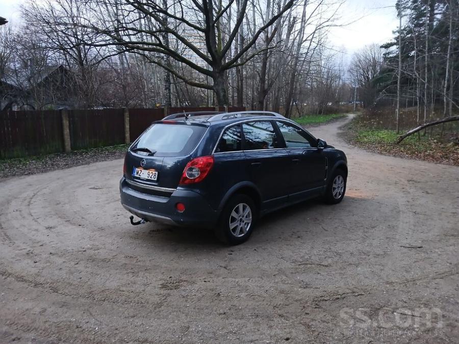 Black Opel Antara 2007 in Riga, with an engine capacity of 2.00 L and mileage of 312 thousand km for 1200 €, photo 3 on AUTOMOTO.COM.LV