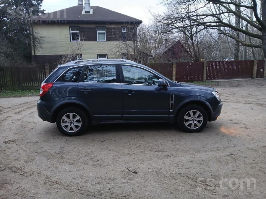 Black Opel Antara 2007 in Riga, with an engine capacity of 2.00 L and mileage of 312 thousand km for 1200 €, photo 4 on AUTOMOTO.COM.LV