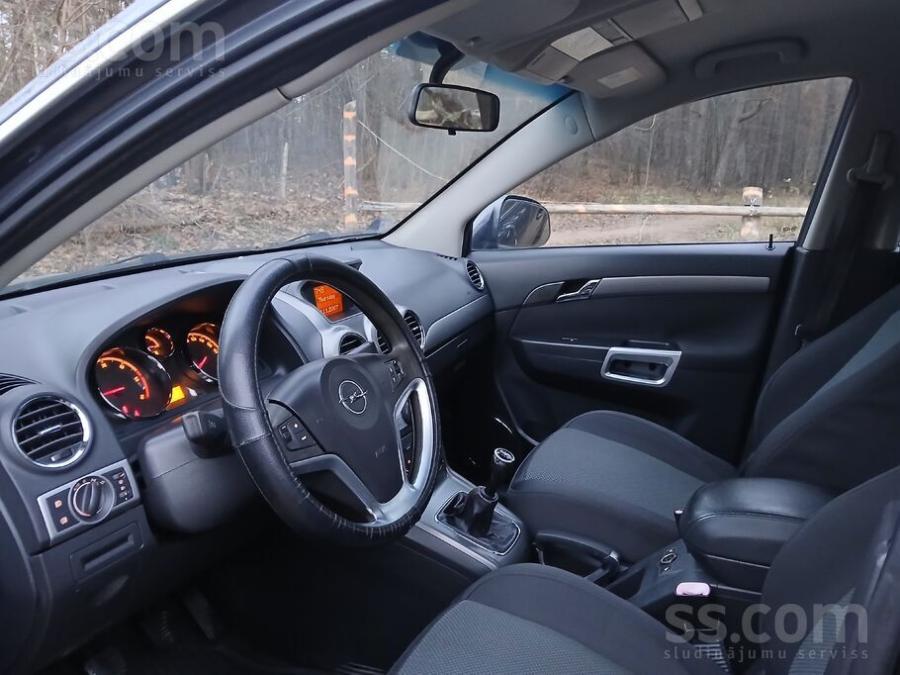 Black Opel Antara 2007 in Riga, with an engine capacity of 2.00 L and mileage of 312 thousand km for 1200 €, photo 8 on AUTOMOTO.COM.LV