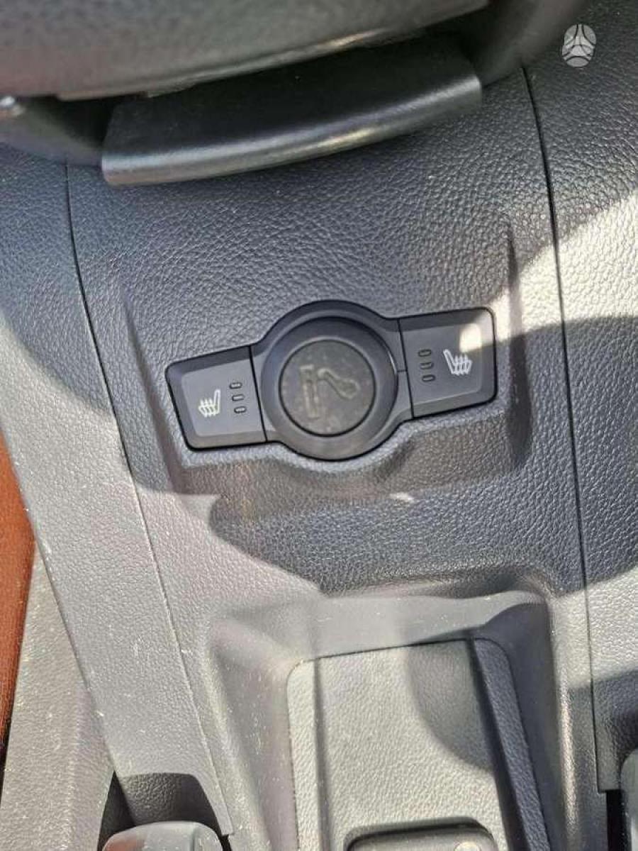 Melns Opel Antara 2007 Ukmergė, ar dzinēja tilpumu 3.20 L un nobraukumu 194 tūkst. km par 4250 €, foto 13 vietnē AUTOMOTO.COM.LV