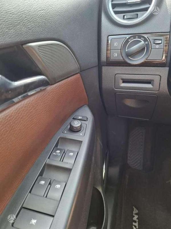 Melns Opel Antara 2007 Ukmergė, ar dzinēja tilpumu 3.20 L un nobraukumu 194 tūkst. km par 3950 €, foto 10 vietnē AUTOMOTO.COM.LV