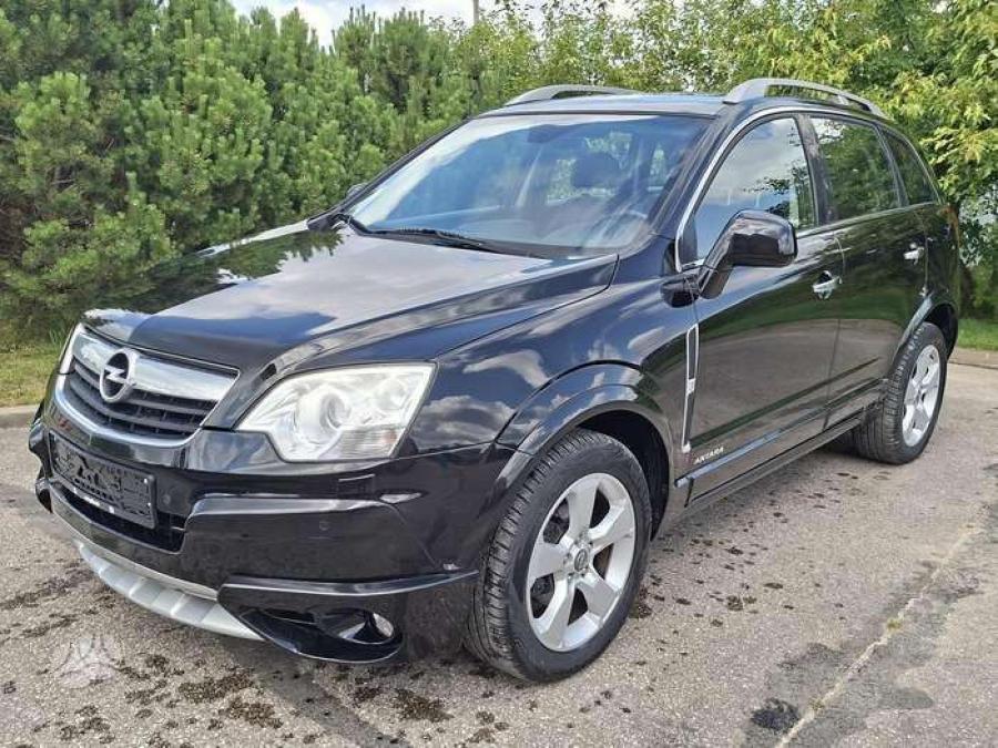 Black Opel Antara 2007 in Ukmerge, with an engine capacity of 3.20 L and mileage of 194 thousand km for 3750 €, photo 1 on AUTOMOTO.COM.LV