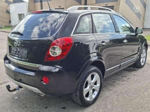 Black Opel Antara 2007 in Ukmerge, with an engine capacity of 3.20 L and mileage of 194 thousand km for 3750 €, photo 6 on AUTOMOTO.COM.LV