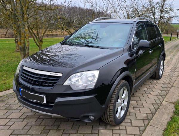 Black Opel Antara 2008 in Siauliai, with an engine capacity of 2.00 L and mileage of 216 thousand km for 2750 €, photo 5 on AUTOMOTO.COM.LV
