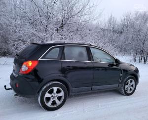Black Opel Antara 2008 in Siauliai, with an engine capacity of 2.00 L and mileage of 216 thousand km for 2850 €, photo 15 on AUTOMOTO.COM.LV