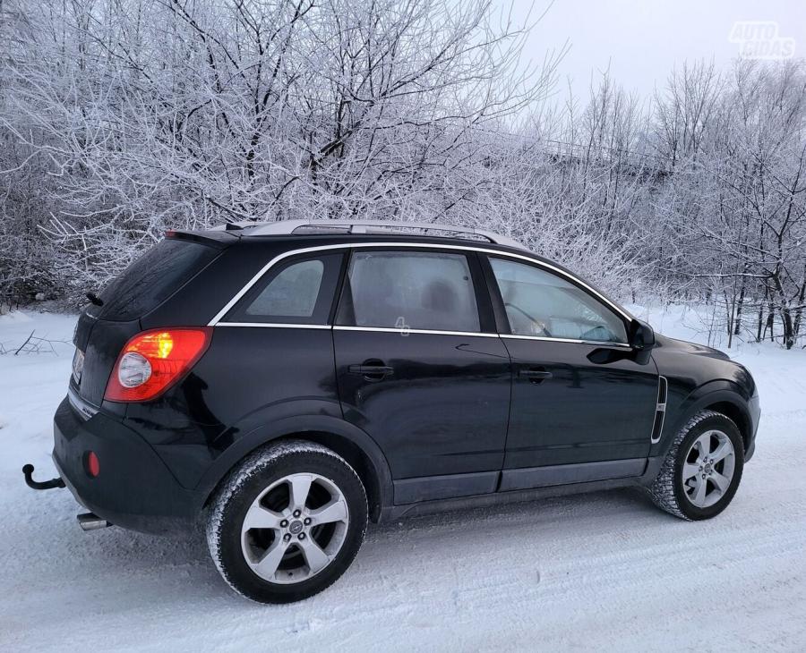 Black Opel Antara 2008 in Siauliai, with an engine capacity of 2.00 L and mileage of 216 thousand km for 2850 €, photo 15 on AUTOMOTO.COM.LV