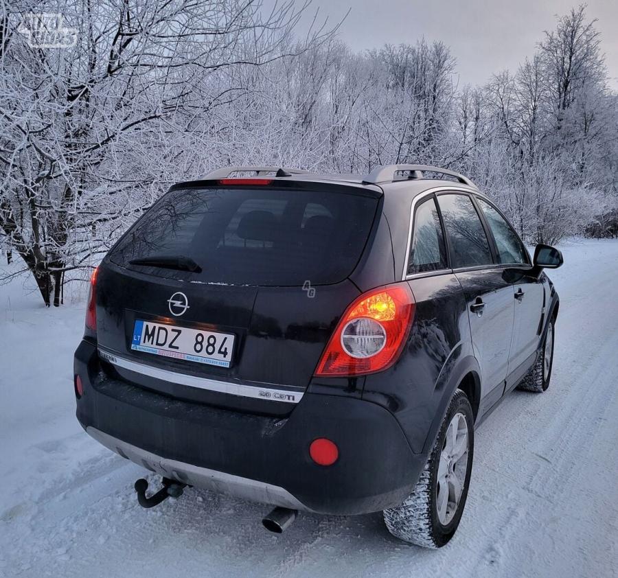 Black Opel Antara 2008 in Siauliai, with an engine capacity of 2.00 L and mileage of 216 thousand km for 2850 €, photo 17 on AUTOMOTO.COM.LV