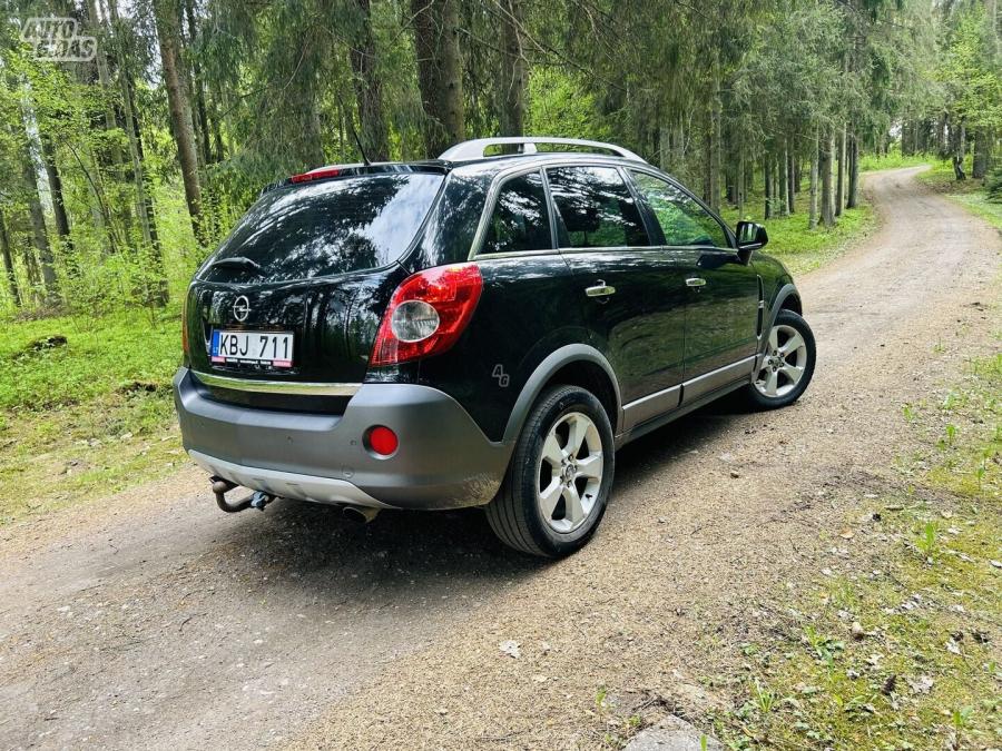 Melns Opel Antara 2008 Klaipėda, ar dzinēja tilpumu 3.20 L un nobraukumu 270 tūkst. km par 3500 €, foto 6 vietnē AUTOMOTO.COM.LV