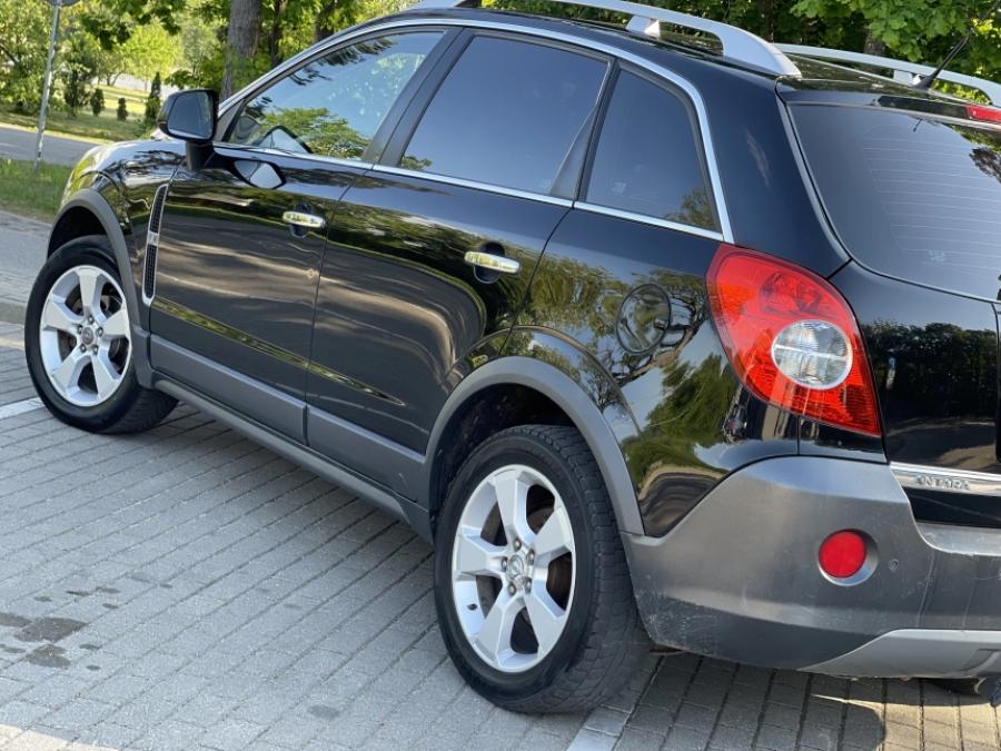 Melns Opel Antara 2008 Rīga, ar dzinēja tilpumu 2.00 L un nobraukumu 290 tūkst. km par 2350 €, foto 3 vietnē AUTOMOTO.COM.LV