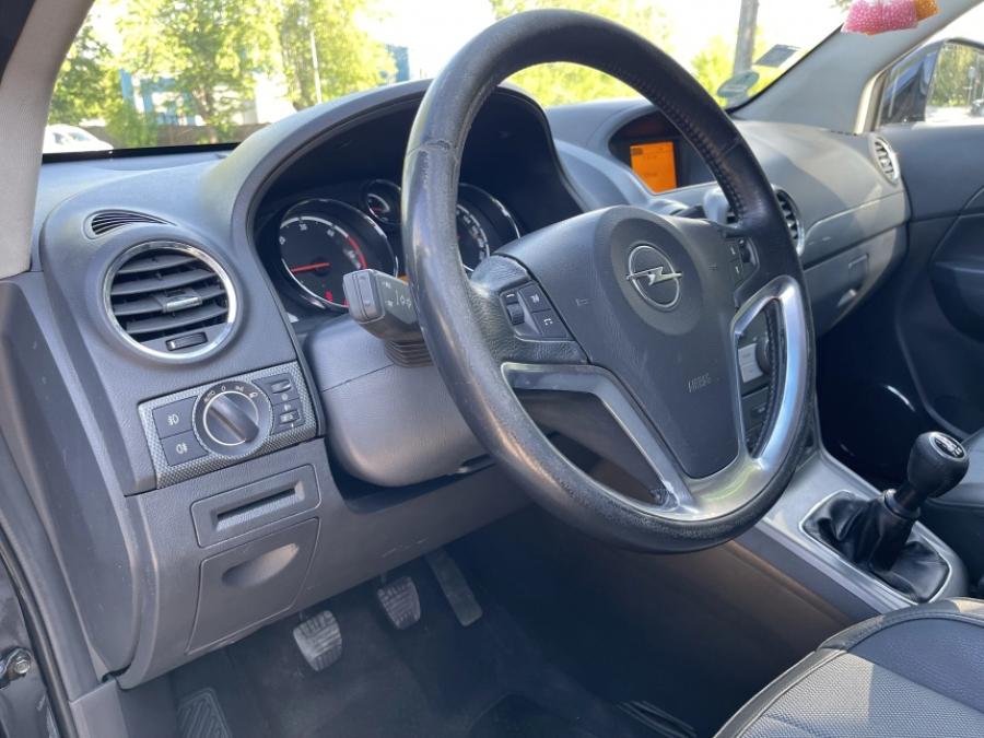 Melns Opel Antara 2008 Rīga, ar dzinēja tilpumu 2.00 L un nobraukumu 290 tūkst. km par 2350 €, foto 10 vietnē AUTOMOTO.COM.LV