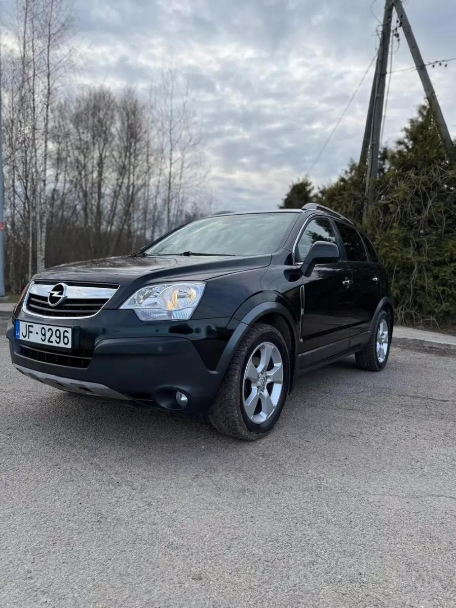 Black Opel Antara 2008 in Riga, with an engine capacity of 2.00 L and mileage of 255 thousand km for 3200 €, photo 3 on AUTOMOTO.COM.LV