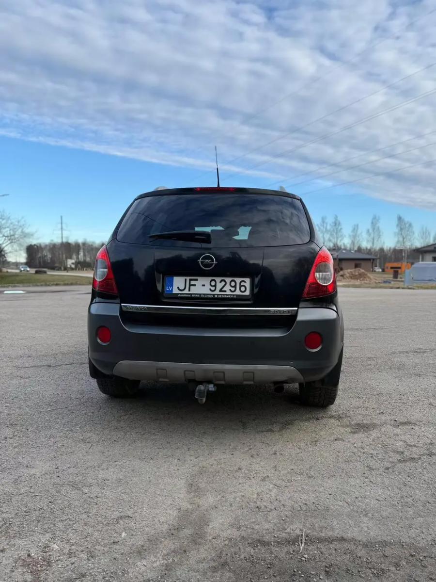 Black Opel Antara 2008 in Riga, with an engine capacity of 2.00 L and mileage of 255 thousand km for 3200 €, photo 6 on AUTOMOTO.COM.LV