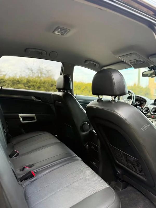 Melns Opel Antara 2008 Rīga, ar dzinēja tilpumu 2.00 L un nobraukumu 255 tūkst. km par 3200 €, foto 9 vietnē AUTOMOTO.COM.LV