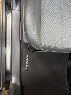 Black Opel Antara 2008 in Riga, with an engine capacity of 2.00 L and mileage of 255 thousand km for 3200 €, photo 11 on AUTOMOTO.COM.LV