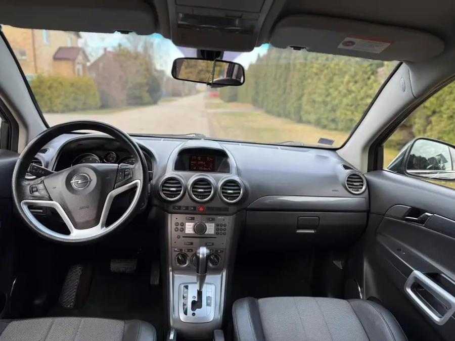 Black Opel Antara 2008 in Riga, with an engine capacity of 2.00 L and mileage of 255 thousand km for 3200 €, photo 12 on AUTOMOTO.COM.LV