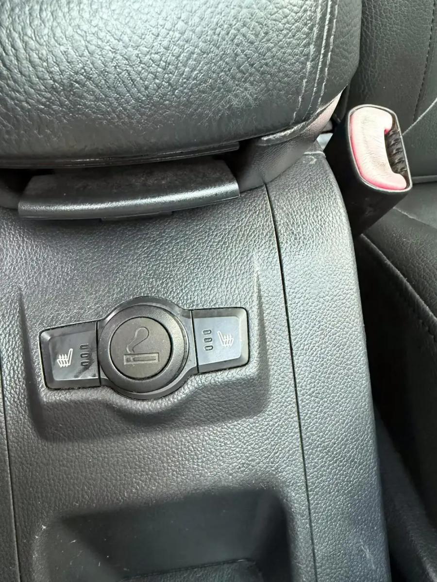 Black Opel Antara 2008 in Riga, with an engine capacity of 2.00 L and mileage of 255 thousand km for 3200 €, photo 15 on AUTOMOTO.COM.LV