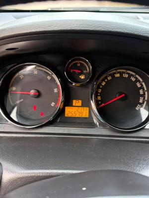 Black Opel Antara 2008 in Riga, with an engine capacity of 2.00 L and mileage of 255 thousand km for 3200 €, photo 16 on AUTOMOTO.COM.LV