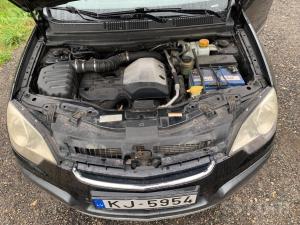 Black Opel Antara 2008 in Riga, with an engine capacity of 2.00 L and mileage of 307 thousand km for 800 €, photo 3 on AUTOMOTO.COM.LV