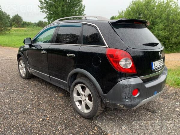 Black Opel Antara 2008 in Riga, with an engine capacity of 2.00 L and mileage of 307 thousand km for 800 €, photo 3 on AUTOMOTO.COM.LV