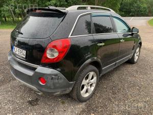 Black Opel Antara 2008 in Riga, with an engine capacity of 2.00 L and mileage of 307 thousand km for 800 €, photo 5 on AUTOMOTO.COM.LV