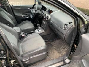 Black Opel Antara 2008 in Riga, with an engine capacity of 2.00 L and mileage of 307 thousand km for 800 €, photo 9 on AUTOMOTO.COM.LV