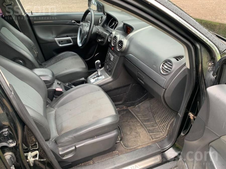 Black Opel Antara 2008 in Riga, with an engine capacity of 2.00 L and mileage of 307 thousand km for 800 €, photo 9 on AUTOMOTO.COM.LV
