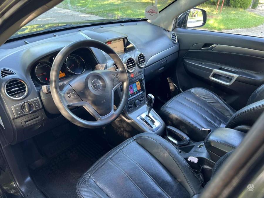 Black Opel Antara 2008 in Vilnius, with an engine capacity of 1.99 L and mileage of 286 thousand km for 2850 €, photo 11 on AUTOMOTO.COM.LV