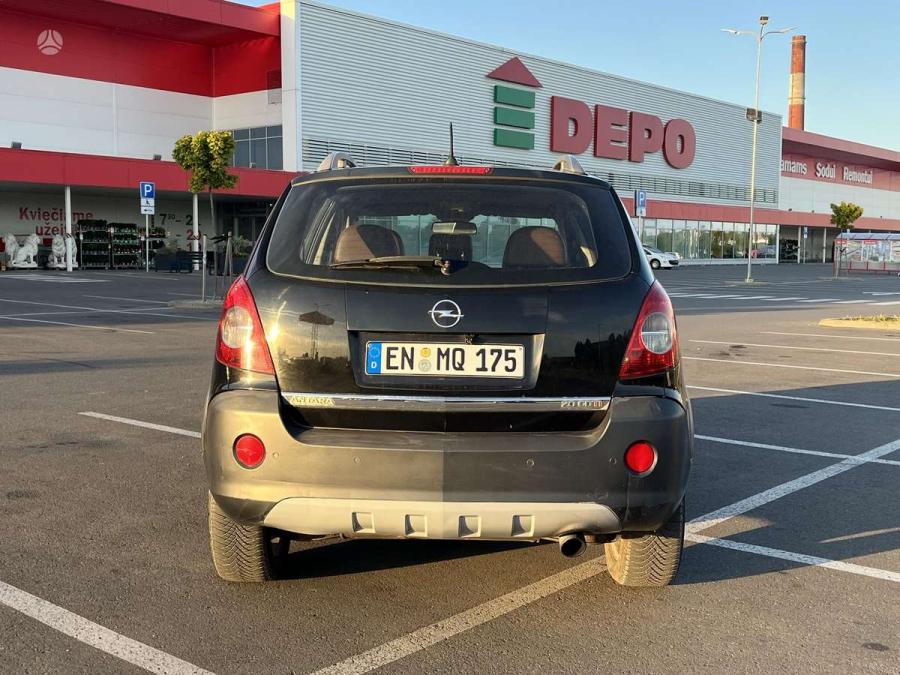 Black Opel Antara 2008 in Kaunas, with an engine capacity of 1.99 L and mileage of 257 thousand km for 3400 €, photo 5 on AUTOMOTO.COM.LV