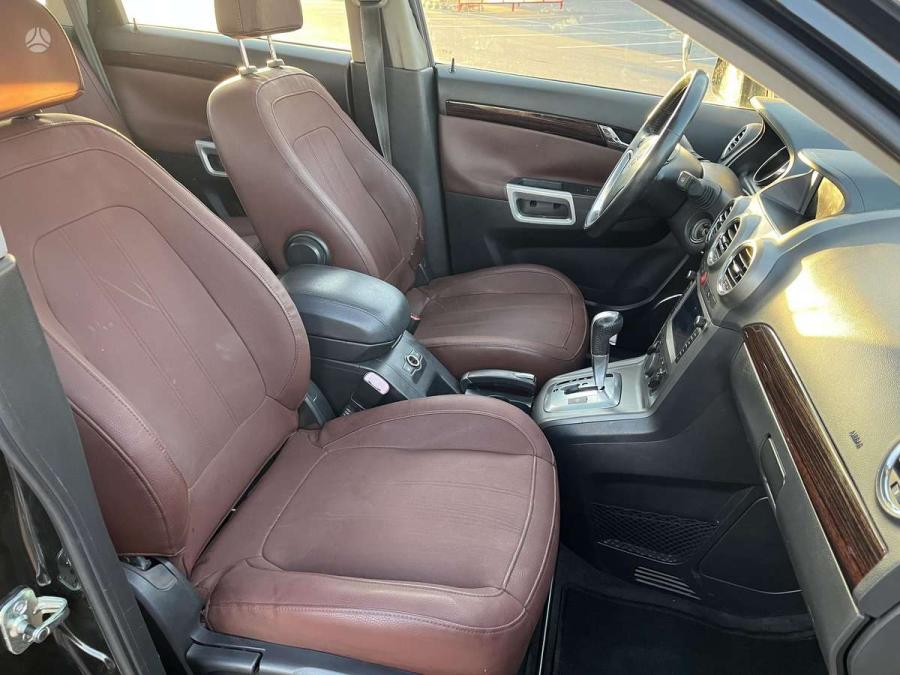 Black Opel Antara 2008 in Kaunas, with an engine capacity of 1.99 L and mileage of 257 thousand km for 3400 €, photo 9 on AUTOMOTO.COM.LV