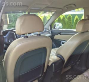 Black Opel Antara 2008 in Daugavpils, with an engine capacity of 2.00 L and mileage of 321 thousand km for 3300 €, photo 5 on AUTOMOTO.COM.LV