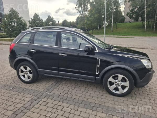 Opel Antara 2008 Rēzekne vietnē Melns Opel Antara 2008 Rēzekne, ar dzinēja tilpumu 2.00 L un nobraukumu 283 tūkst. km par 2200 €, foto 3 vietnē AUTOMOTO.COM.LV