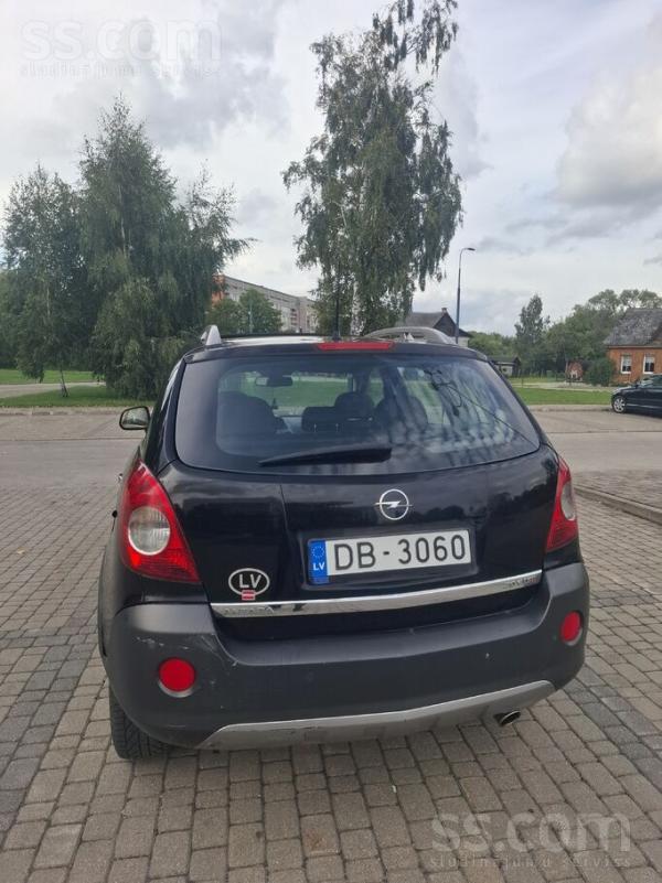 Opel Antara 2008 Rēzekne vietnē Melns Opel Antara 2008 Rēzekne, ar dzinēja tilpumu 2.00 L un nobraukumu 283 tūkst. km par 2200 €, foto 5 vietnē AUTOMOTO.COM.LV