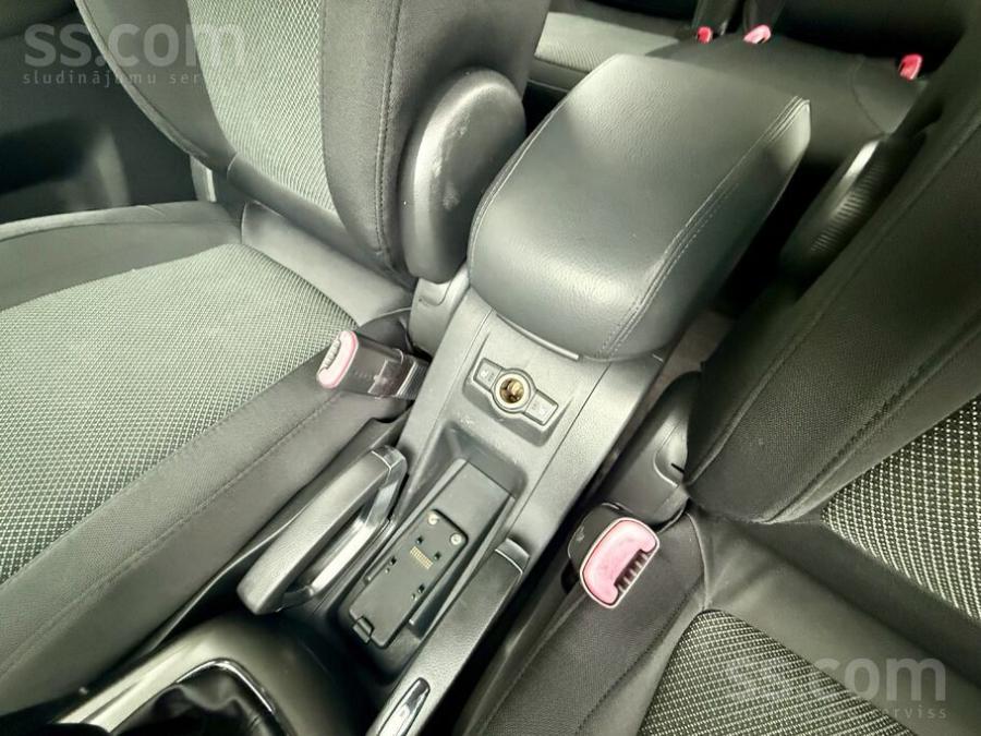 Melns Opel Antara 2008 Rīga, ar dzinēja tilpumu 2.00 L un nobraukumu 0 tūkst. km par 3990 €, foto 11 vietnē AUTOMOTO.COM.LV