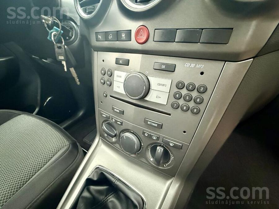 Melns Opel Antara 2008 Rīga, ar dzinēja tilpumu 2.00 L un nobraukumu 0 tūkst. km par 3990 €, foto 19 vietnē AUTOMOTO.COM.LV