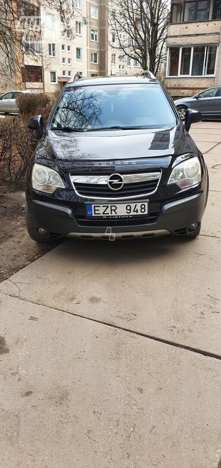Black Opel Antara 2009 in Kaunas, with an engine capacity of 2.00 L and mileage of 320 thousand km for 3650 €, photo 1 on AUTOMOTO.COM.LV