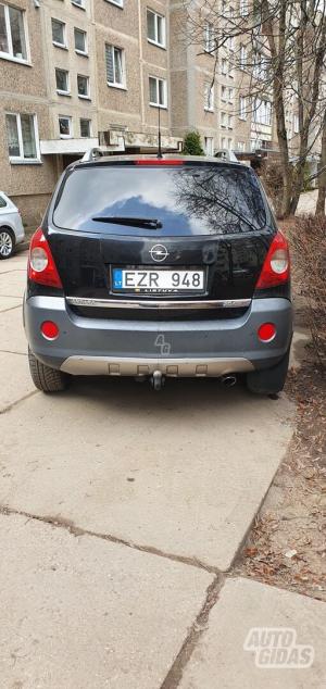 Black Opel Antara 2009 in Kaunas, with an engine capacity of 2.00 L and mileage of 320 thousand km for 3650 €, photo 4 on AUTOMOTO.COM.LV