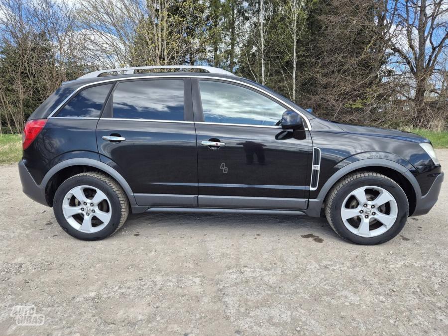 Black Opel Antara 2009 in Sirvintos, with an engine capacity of 2.00 L and mileage of 218 thousand km for 2450 €, photo 3 on AUTOMOTO.COM.LV