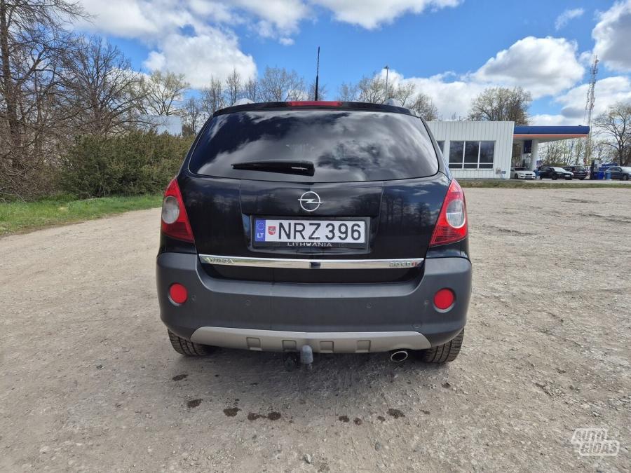 Black Opel Antara 2009 in Sirvintos, with an engine capacity of 2.00 L and mileage of 218 thousand km for 2450 €, photo 5 on AUTOMOTO.COM.LV