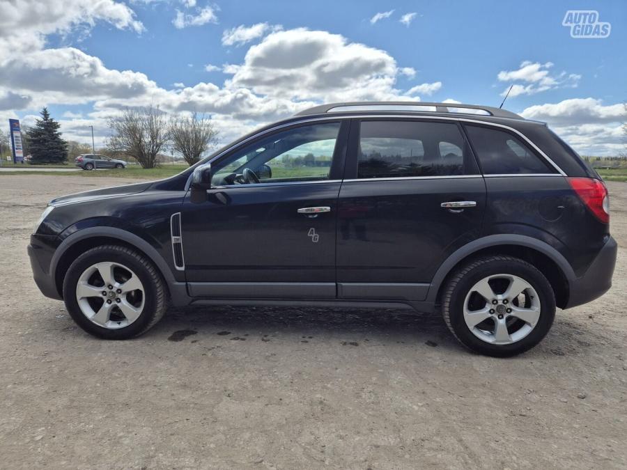Black Opel Antara 2009 in Sirvintos, with an engine capacity of 2.00 L and mileage of 218 thousand km for 2450 €, photo 7 on AUTOMOTO.COM.LV