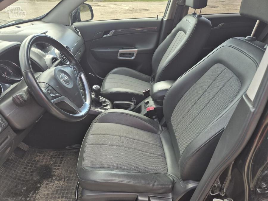 Black Opel Antara 2009 in Sirvintos, with an engine capacity of 2.00 L and mileage of 218 thousand km for 2450 €, photo 14 on AUTOMOTO.COM.LV