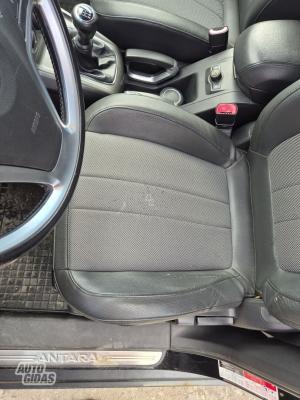 Black Opel Antara 2009 in Sirvintos, with an engine capacity of 2.00 L and mileage of 218 thousand km for 2450 €, photo 16 on AUTOMOTO.COM.LV