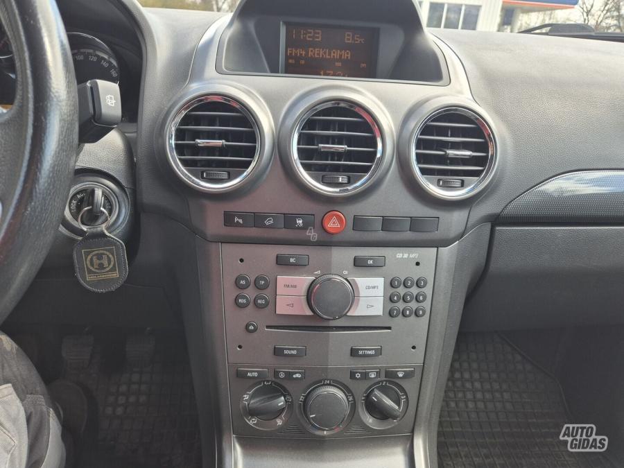 Black Opel Antara 2009 in Sirvintos, with an engine capacity of 2.00 L and mileage of 218 thousand km for 2450 €, photo 20 on AUTOMOTO.COM.LV