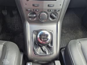 Black Opel Antara 2009 in Sirvintos, with an engine capacity of 2.00 L and mileage of 218 thousand km for 2450 €, photo 21 on AUTOMOTO.COM.LV