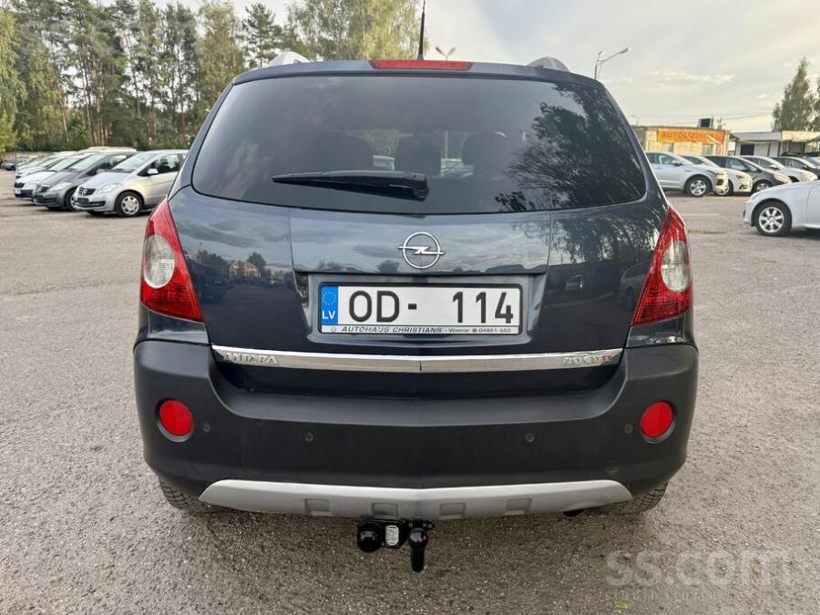 Black Opel Antara 2009 in Riga, with an engine capacity of 2.00 L and mileage of 0 thousand km for 4650 €, photo 7 on AUTOMOTO.COM.LV