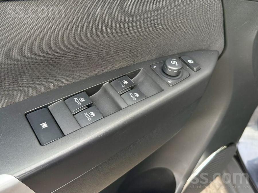 Black Opel Antara 2009 in Riga, with an engine capacity of 2.00 L and mileage of 0 thousand km for 4650 €, photo 17 on AUTOMOTO.COM.LV