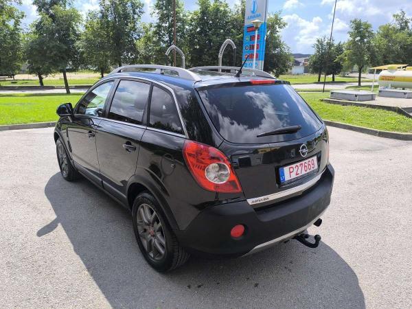 Black Opel Antara 2009 in Siauliai, with an engine capacity of 2.40 L and mileage of 281 thousand km for 3250 €, photo 8 on AUTOMOTO.COM.LV