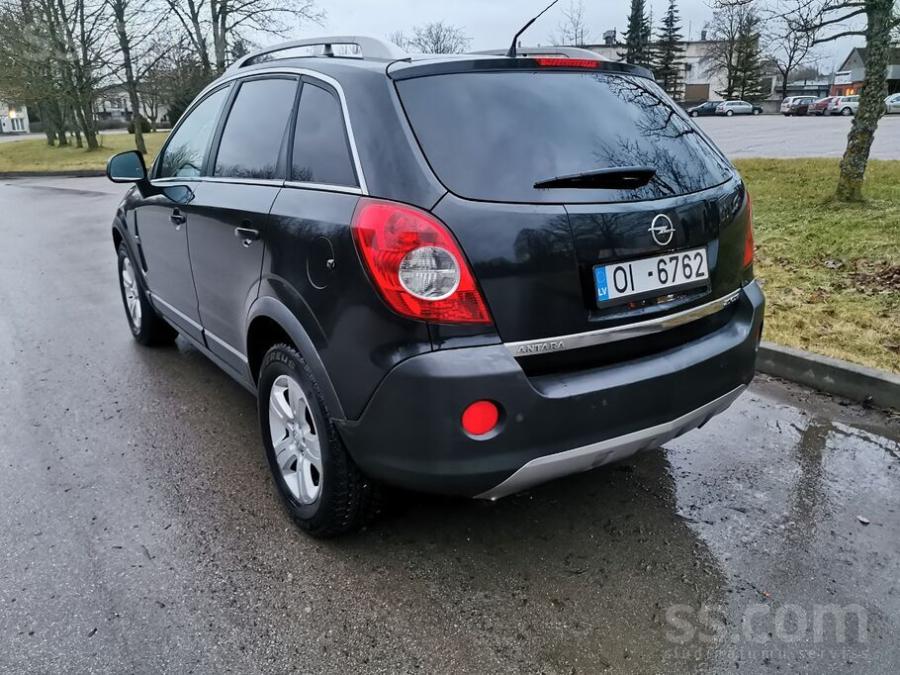 Black Opel Antara 2010 in Liepaja, with an engine capacity of 2.00 L and mileage of 162 thousand km for 5300 €, photo 4 on AUTOMOTO.COM.LV